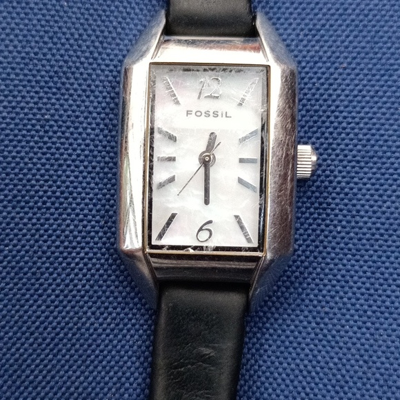 Fossil | Accessories | Fossil Watch Es 498 | Poshmark